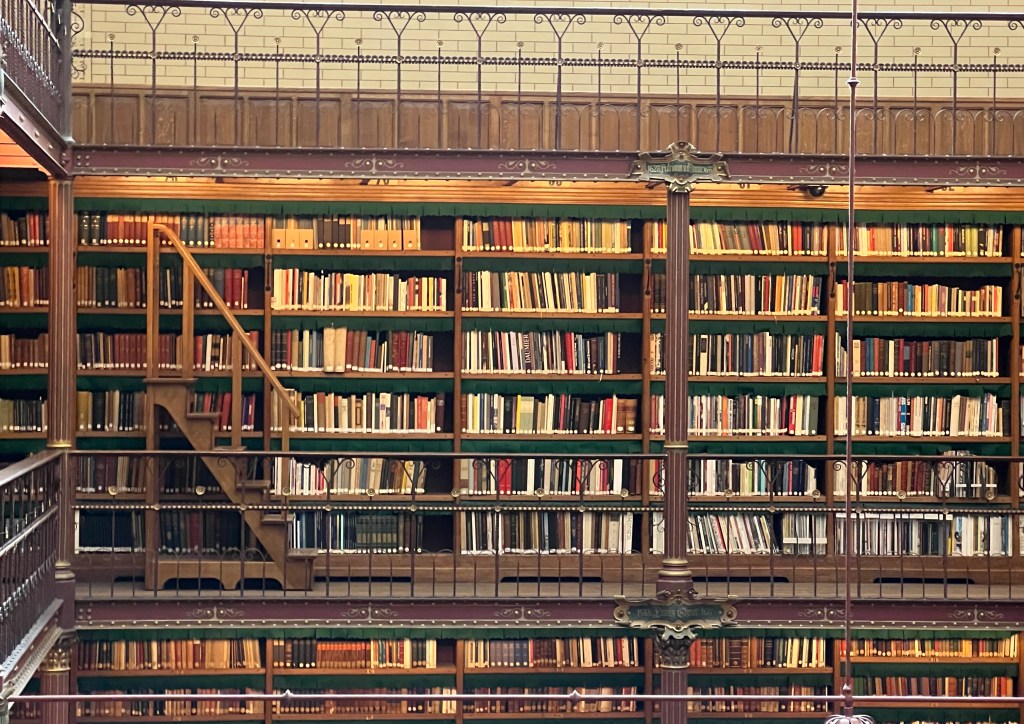 We Need Efficient and Transparent Language Models - Gradient Flow